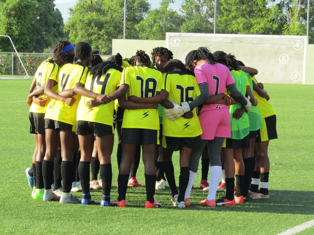 Foot Féminin - Playoffs CHFF 2018 : L’AS Tigresses contre le Paloma ...